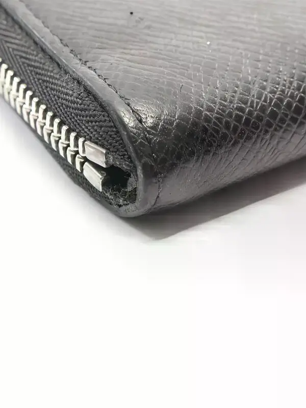LOUIS VUITTON 2021 Ardoise Textured Leather Coin Purse - Black