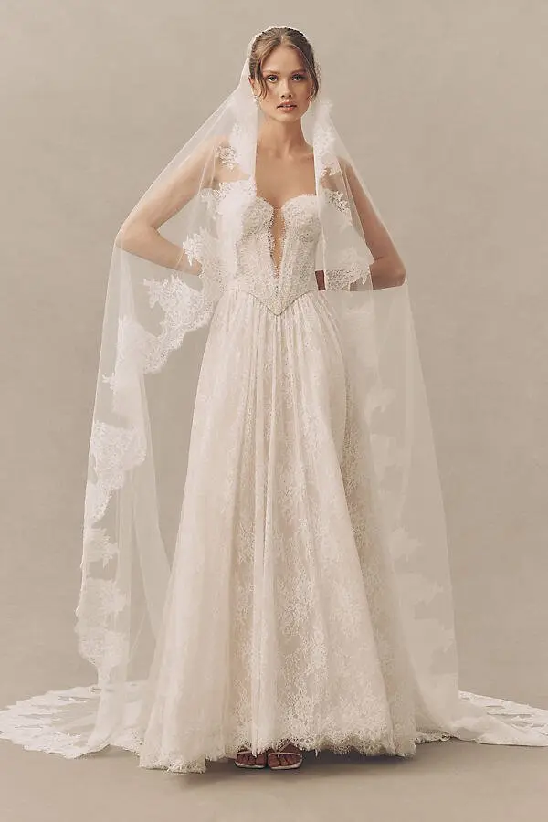 Watters Char Mantilla Cathedral Veil - Ivory