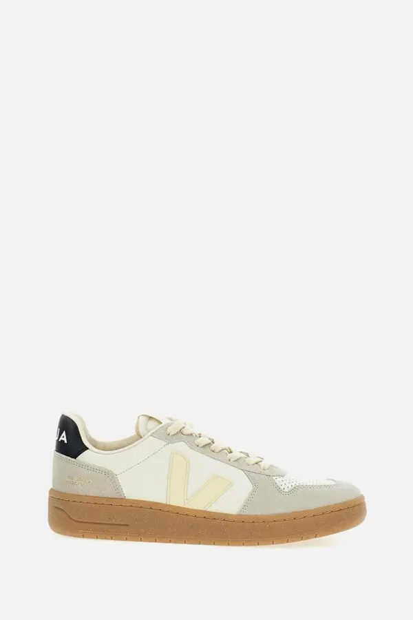 VEJA Sneakers - White