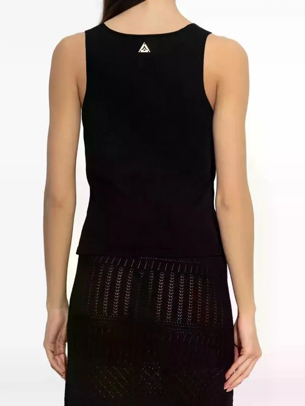 AKEP Sleeveless V-neck Top