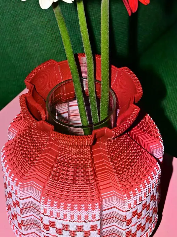 WONTEK Ancient Aliens Geometric-patterned Vase