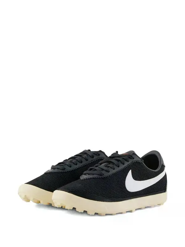 Nike Astro Grabber Sneakers