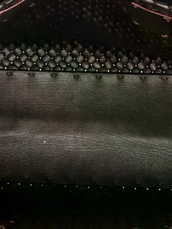 Bottega Veneta Cabat Intrecciato Iridescent Nappa Medium Tote Bag - Metallic