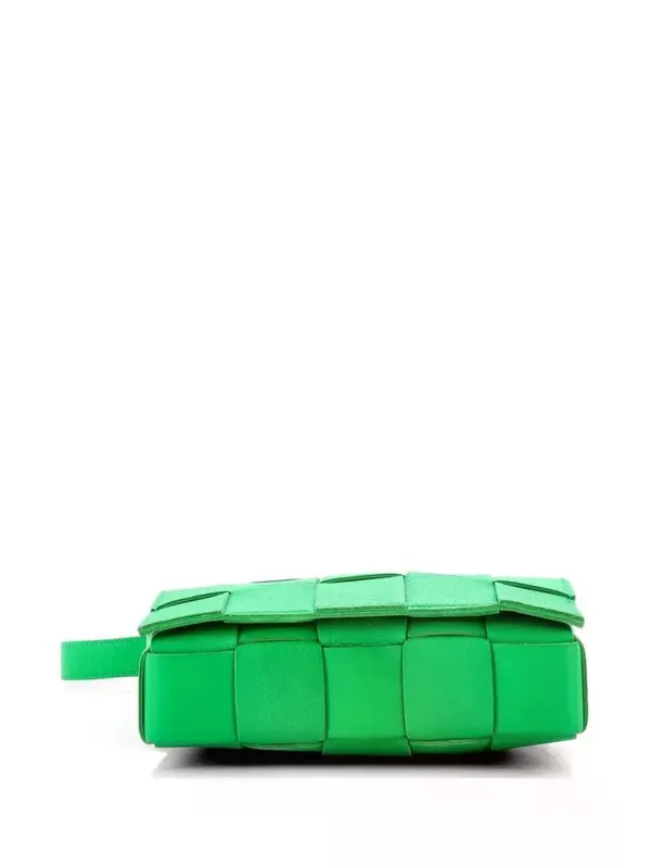 Bottega Veneta Cassette Maxi Intrecciato Grained Leather Crossbody Bag - Green