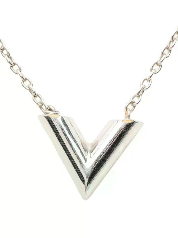 LOUIS VUITTON 2022 Essential V Supple Necklace - Silver