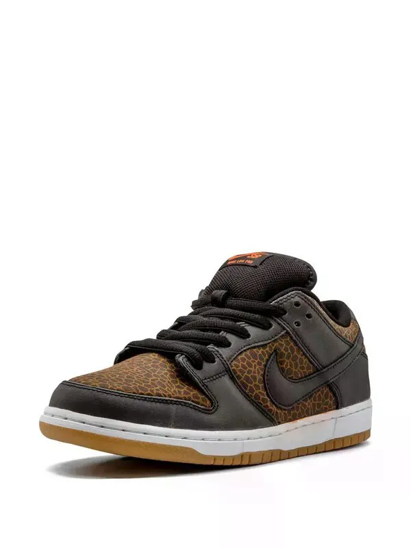Nike Dunk Low Pro Sb Sneakers - Brown