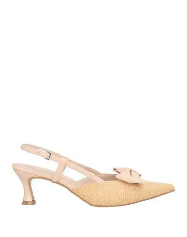 NILA & NILA Pumps With Bow Detailing - Beige