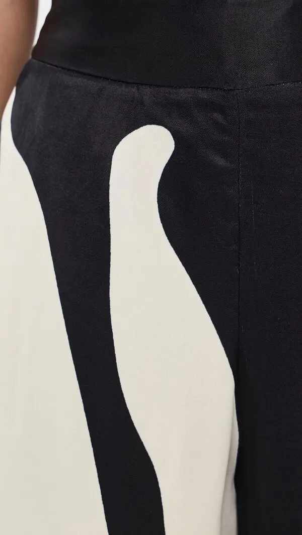 DIARRABLU Tova Floral Printed Pants - Ula Noir