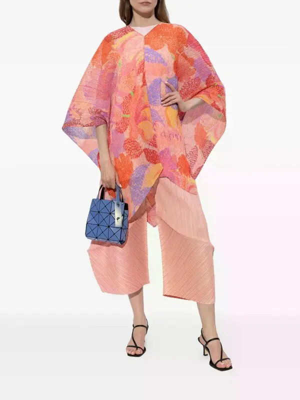 Issey Miyake Pleated Floral Poncho - Pink