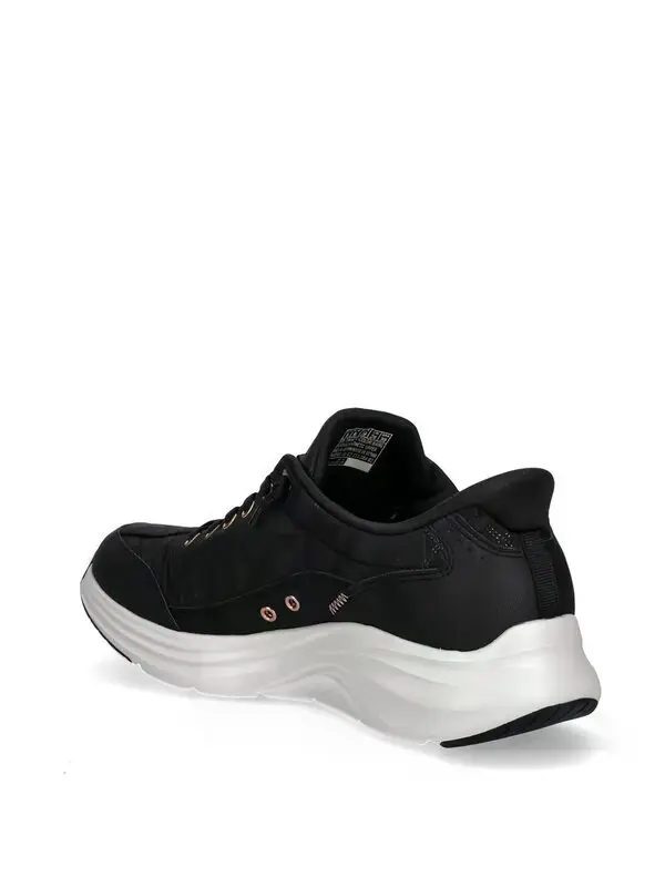 Sketchers Quilted Lace-up Sneakers