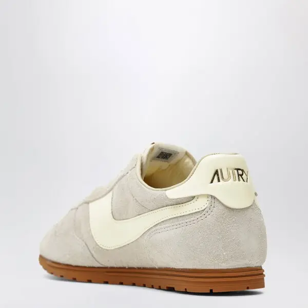 AUTRY Windspin Suede Sneakers - Beige