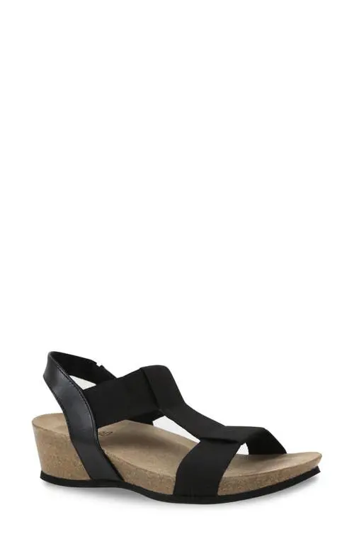 Munro Georgette T-strap Wedge Sandal - Black Patent/gore Combo