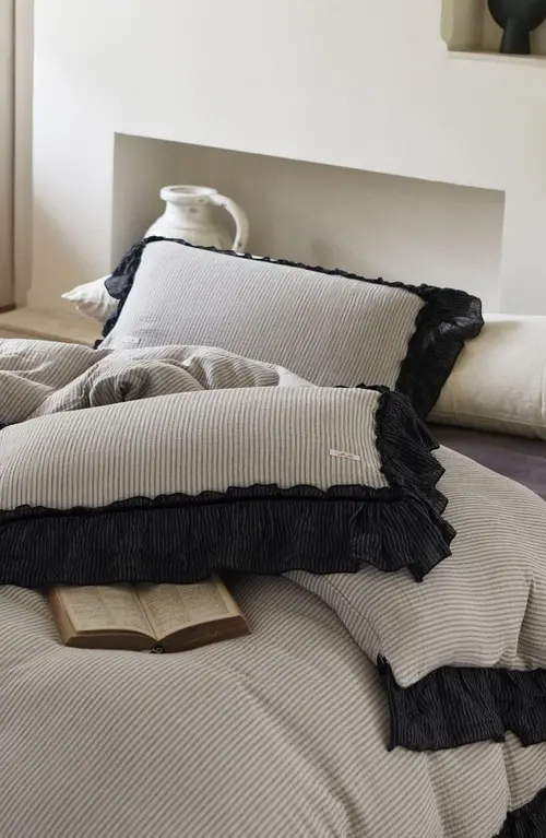 EVER LASTING Stripe Ruffle Lace Bedding Set