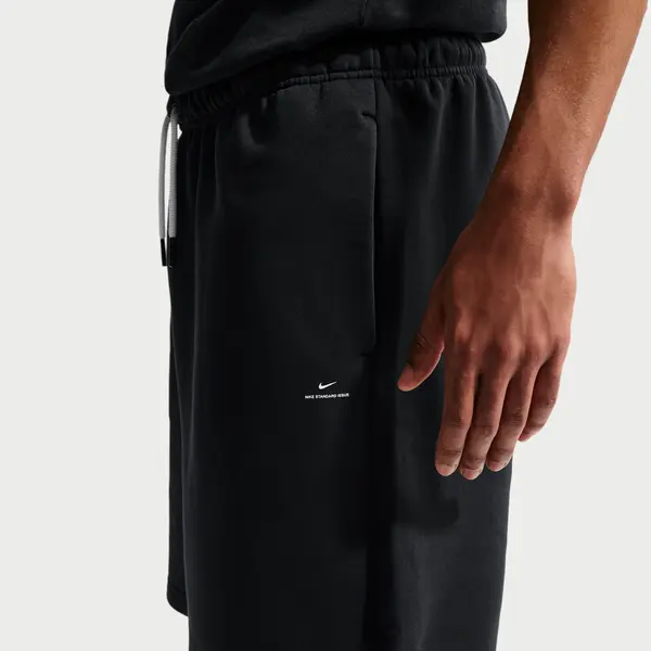 Nike Standard Issue Therma-fit 8" Brushed Fleece Basketball Shorts - Black