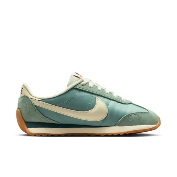 Nike Low Top Sneakers - Green
