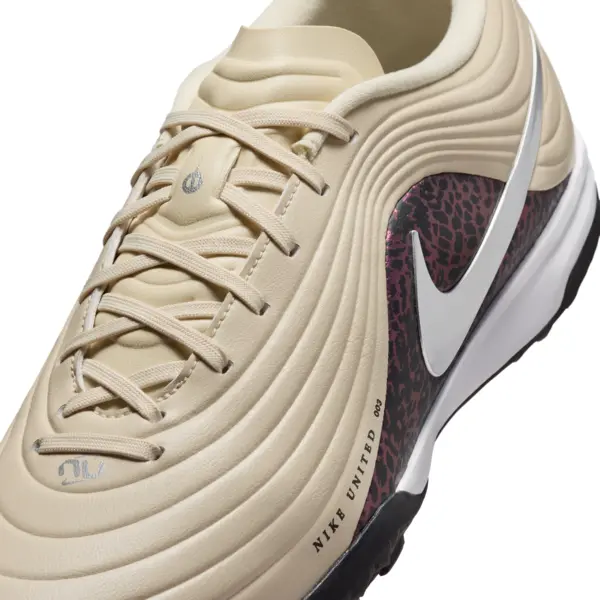 Nike United Tiempo Maestro Academy Turf Low-top Soccer Shoes - Brown