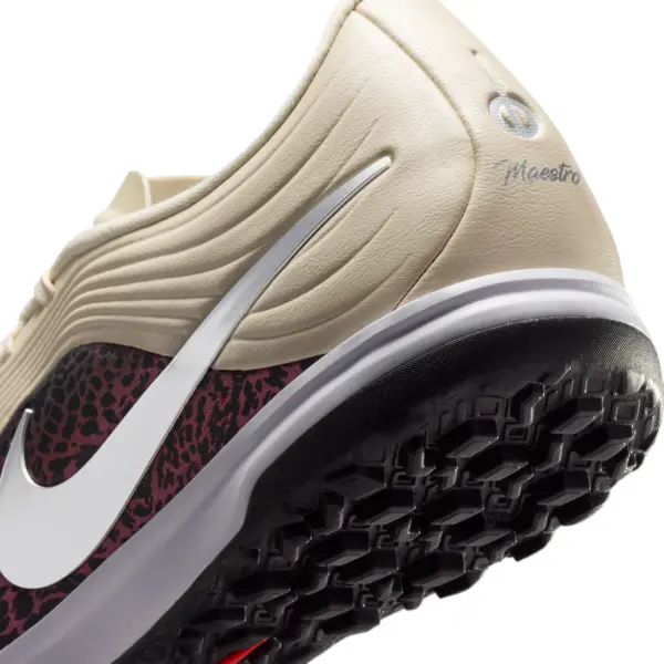 Nike United Tiempo Maestro Academy Turf Low-top Soccer Shoes - Brown