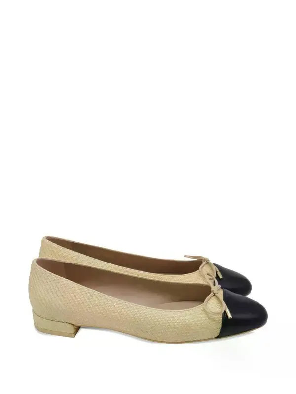 STUART WEITZMAN Raffia Bow Ballet Flats - Neutrals