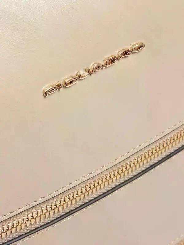 PIQUADRO Leather Backpack - Neutrals