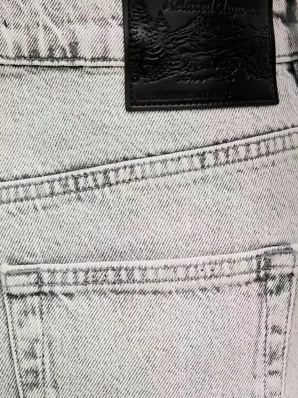 Sisley Straight Leg Jeans With Logo Patch