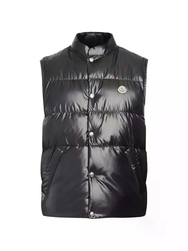 Moncler Quilted Gilet With Logo Applique - Black