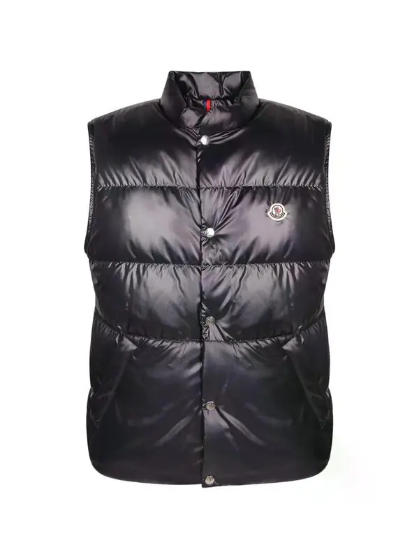 Moncler Quilted Gilet With Logo Applique - Black