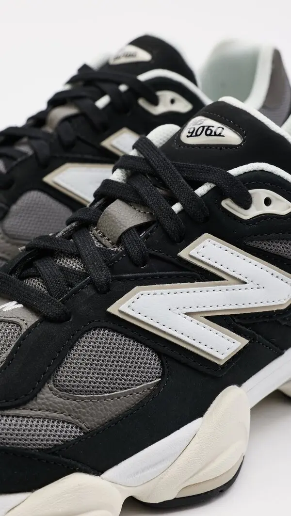 NEW BALANCE 9060 Sneakers - Black/grey