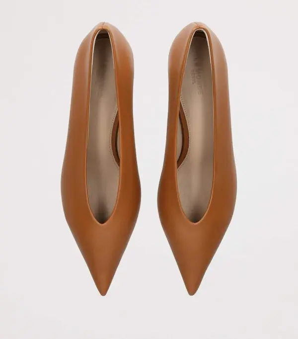 Le Monde Beryl Patent Leather Babouche Pumps - Beige