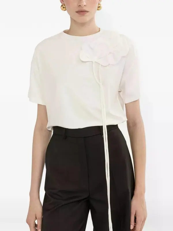 NISSA Floral-appliqué T-shirt