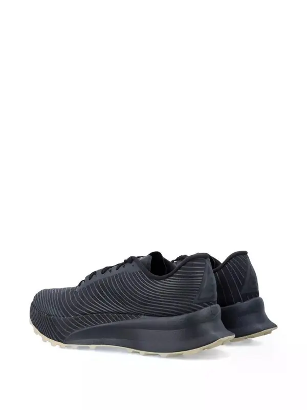 Nike Ultrafly Trail Sneakers