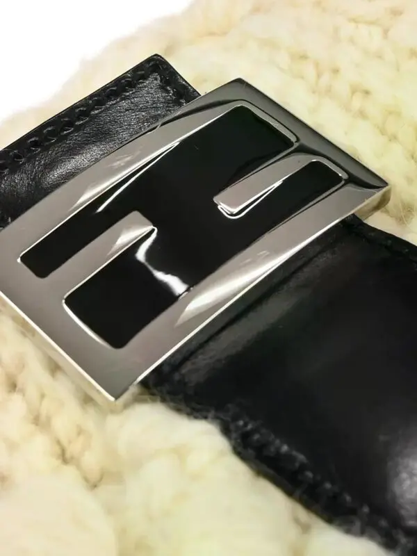 Fendi 1990-2000s Mamma Baguette - Neutrals