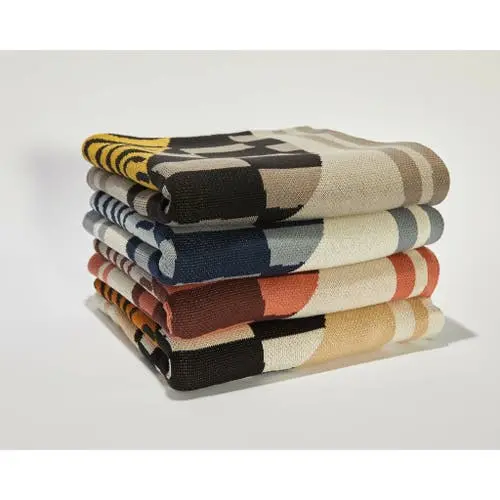 BIQUETTE Three Of Cats Knit Throw Blanket - Tabby