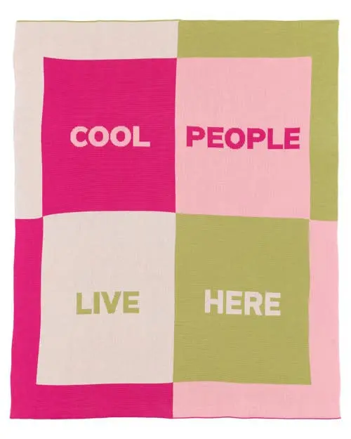 BIQUETTE Cool People Live Here Knit Throw Blanket - Rose