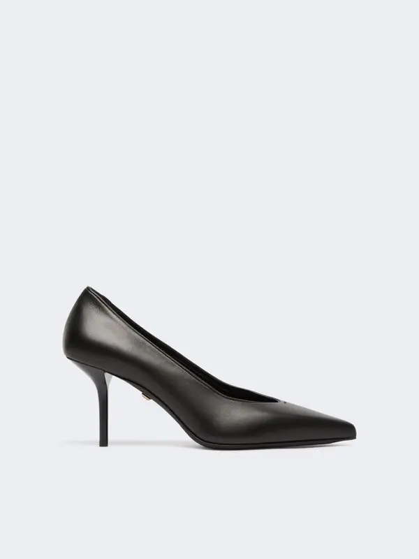 Max Mara Pointy-toe Court Shoes - Black