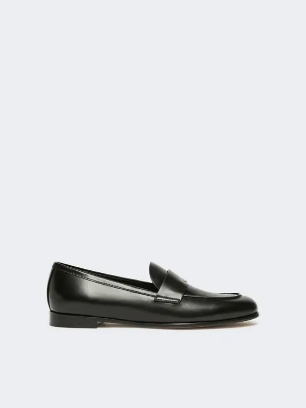 Max Mara Semi-glossy Leather Moccasins - Black
