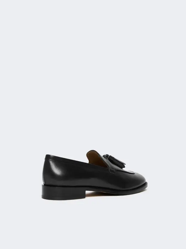 Max Mara Tasselled Leather Loafers