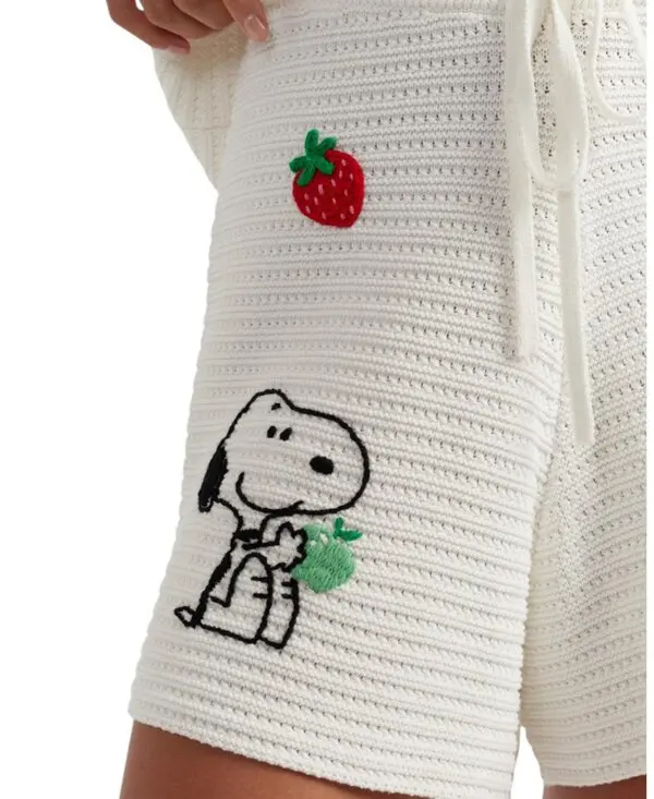Chinti & Parker Cotton Crochet Snoopy Shorts - Cream