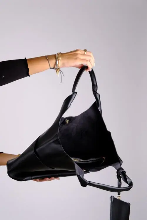 PROLOGUE SHOES Amaya Shoulder Bag
