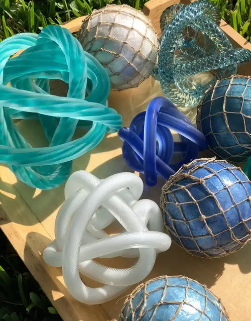 BEACHCOMBERS Glass Frosted Knot Dk
