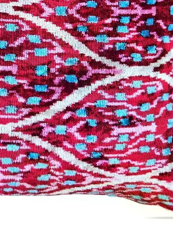LES-OTTOMANS Infinity Geometric Velvet Cushion