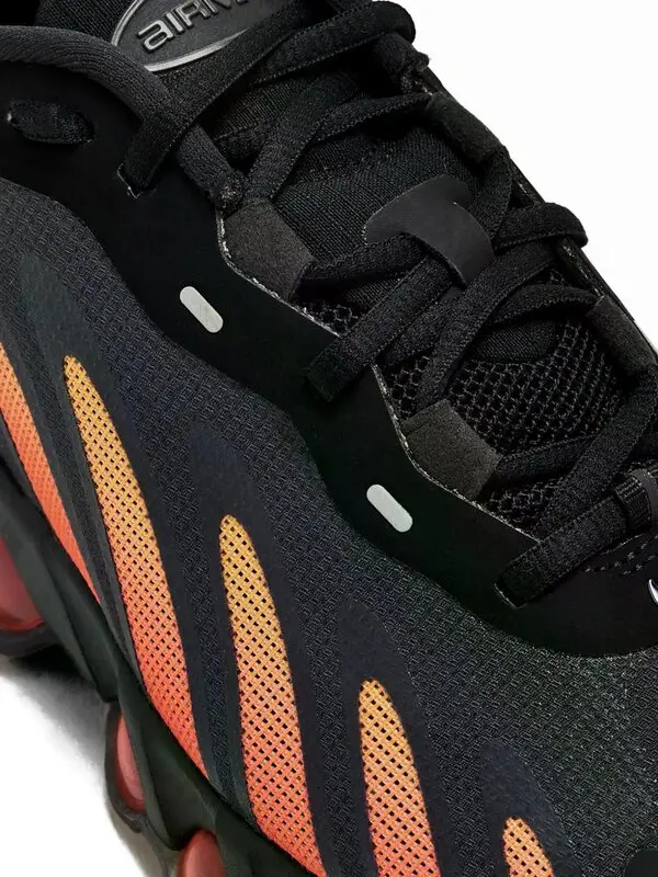 Nike Air Max Dn Sneakers - Black