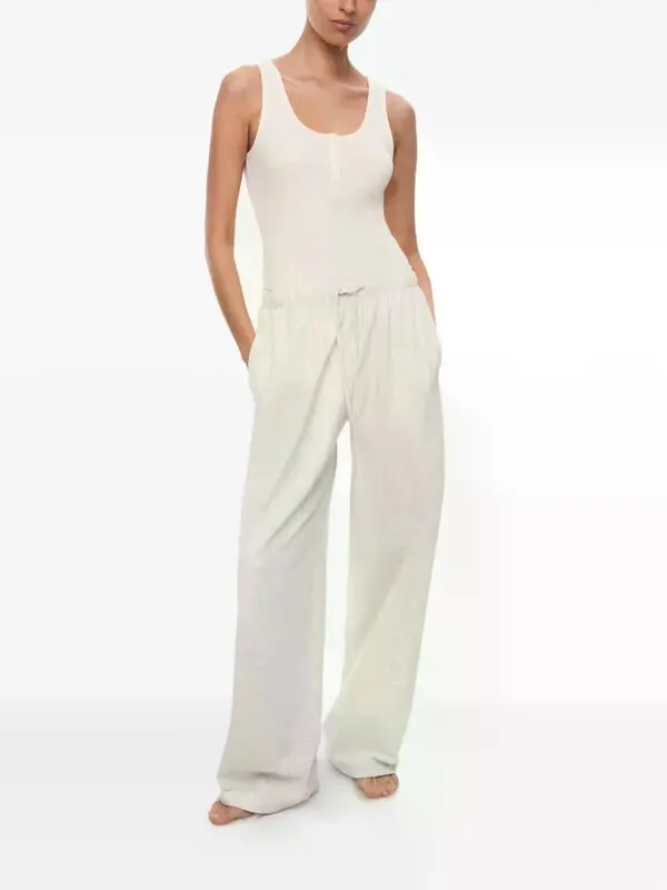 12 STOREEZ Ribbed Tank Top