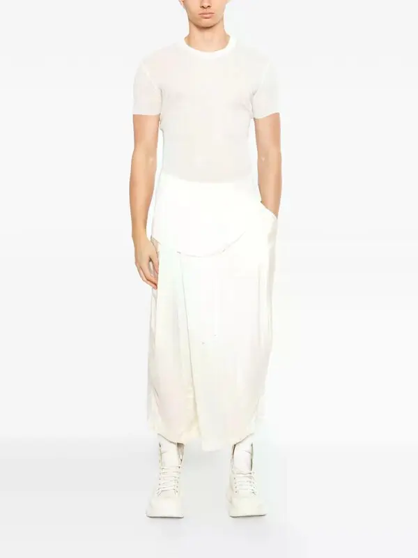 JULIUS Ribbed T-shirt - Neutrals
