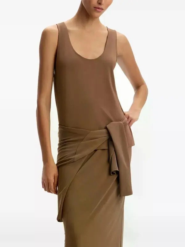 12 STOREEZ Sleeveless Crepe Top