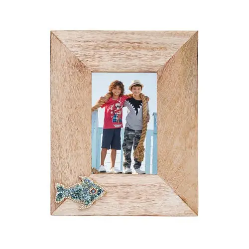 BEACHCOMBERS 4x6 Beaded Fish Frame - Brown