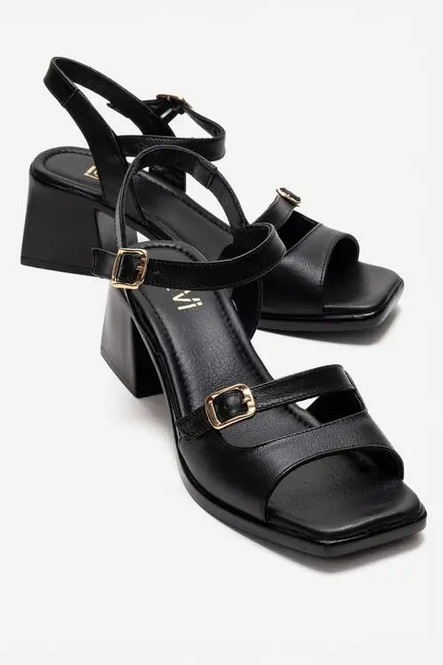FOREVER & ALWAYS SHOES Yolen Leather Block Heel Sandal - Black
