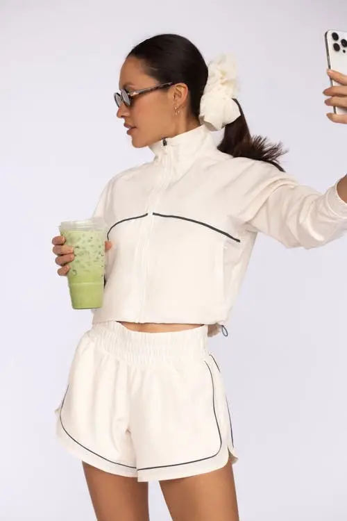 FORE-TÉ CLUB ATTIRE Nicole Cropped Active Jacket - Ecru