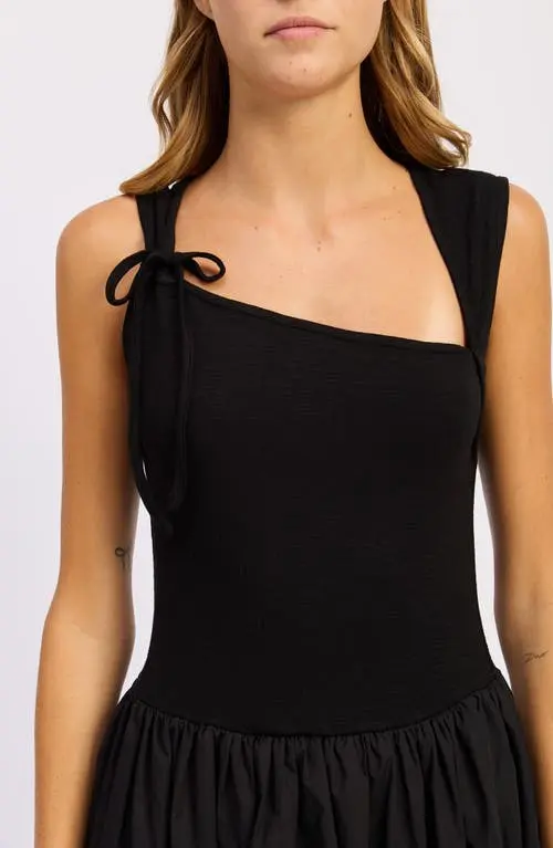 EN SAISON Sloane Asymmetric Neck Mixed Media Maxi Dress
