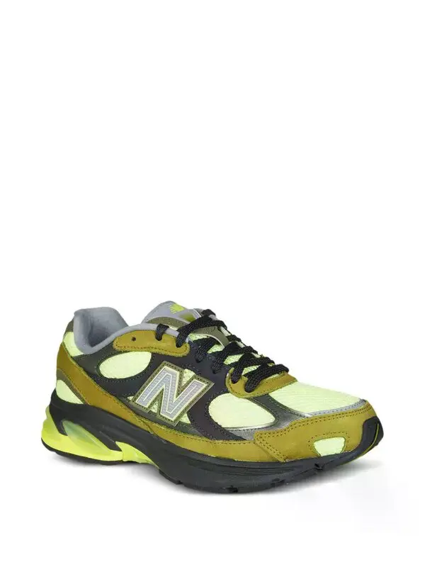 NEW BALANCE 2010 Paneled Sneakers - Brown