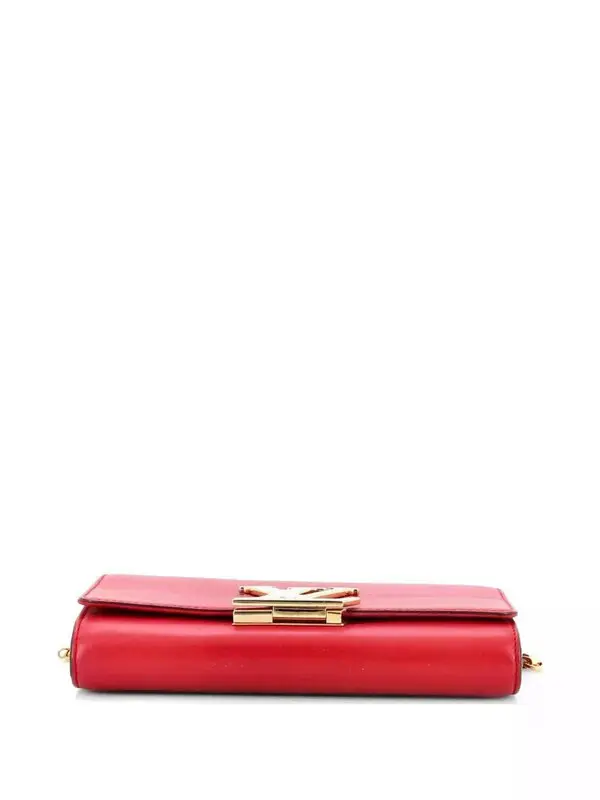 LOUIS VUITTON Chain Louise Gm Clutch